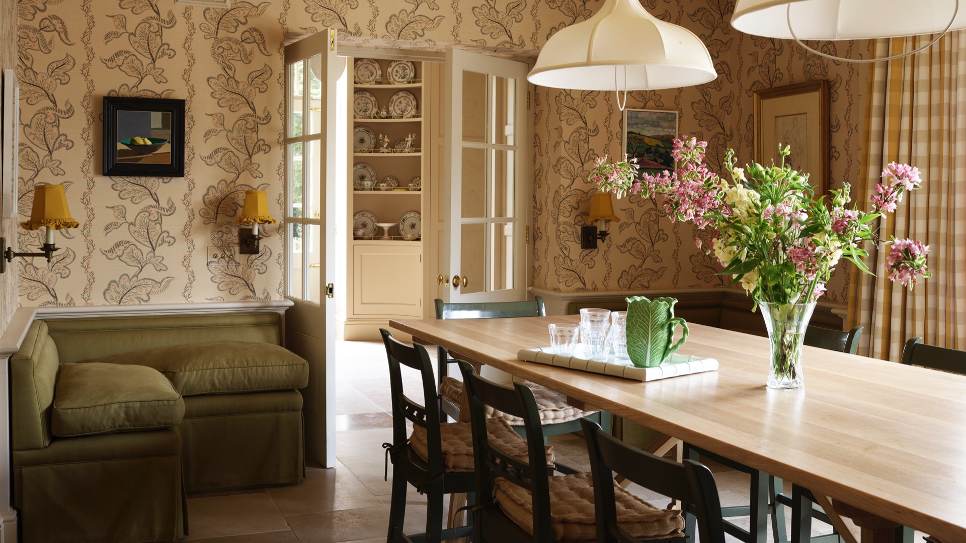 Salvesen Graham | Home