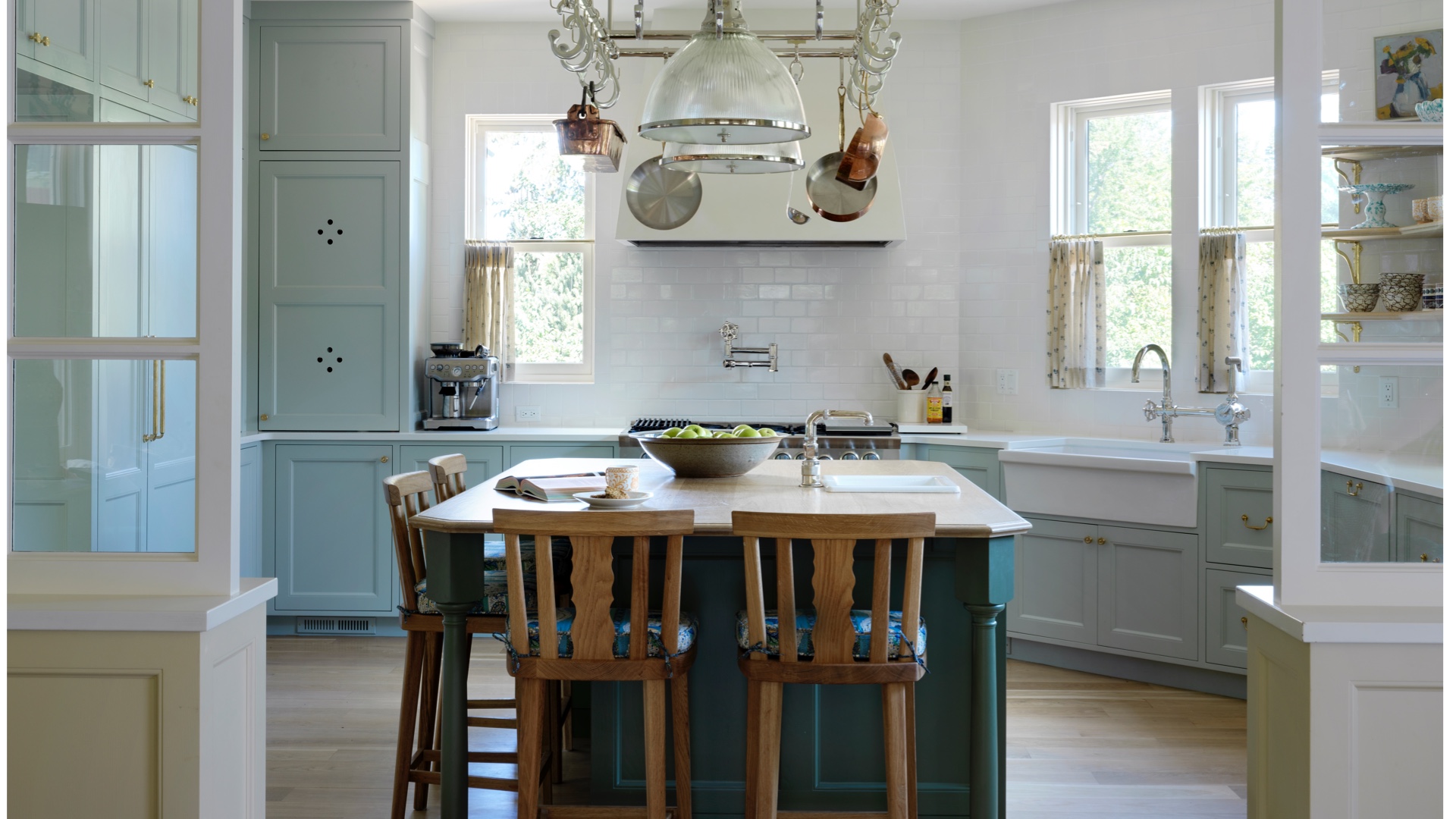 Salvesen Graham | Home