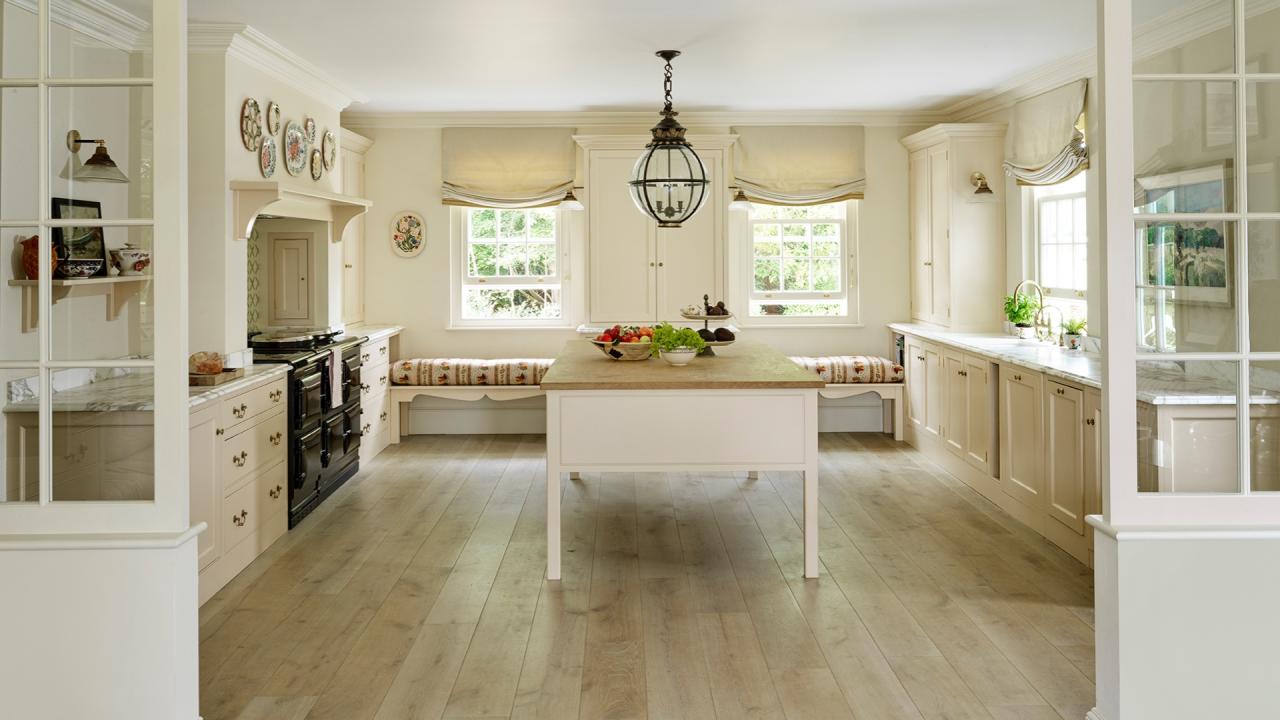 Salvesen Graham | Home