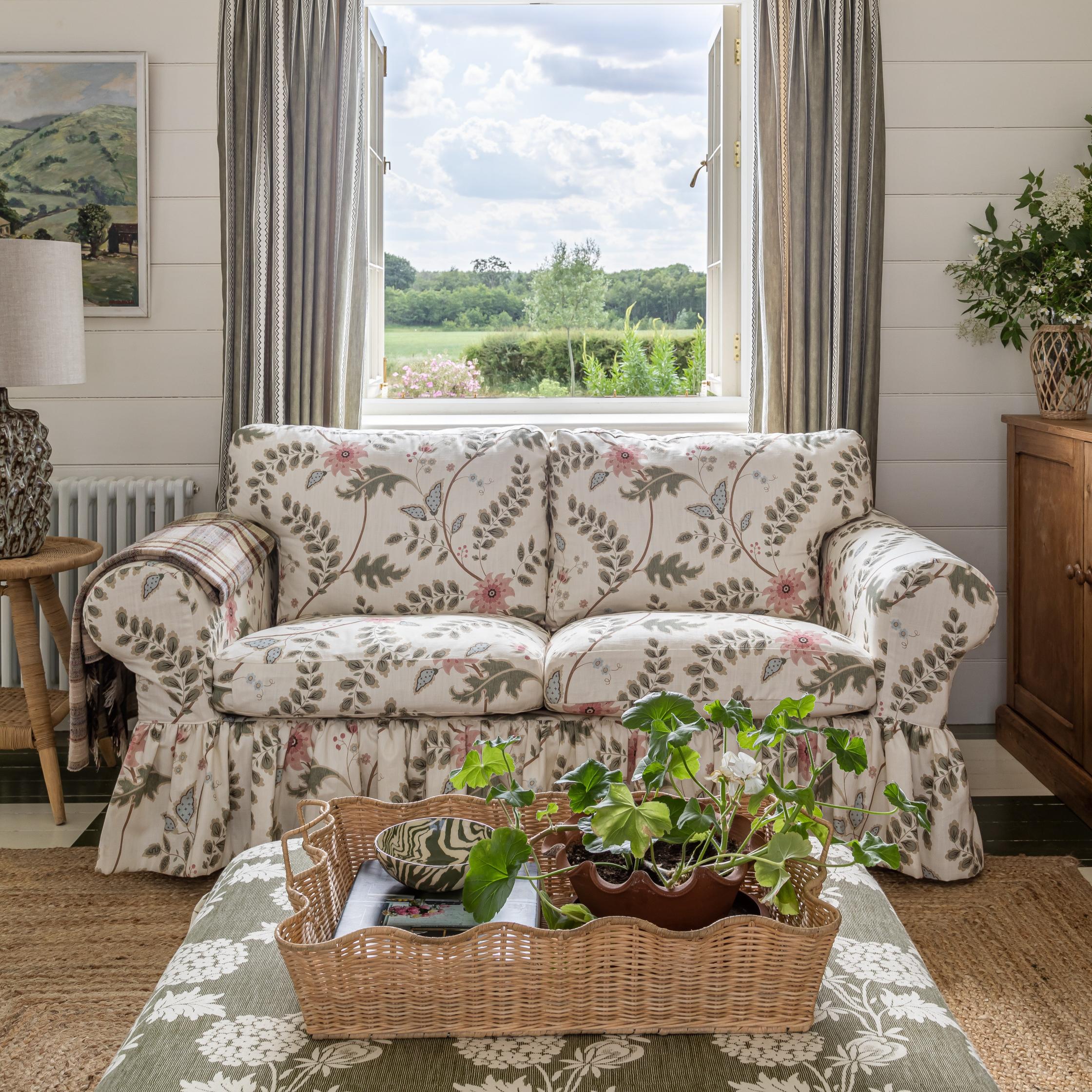 Salvesen Graham | Salvesen Graham Sofa | Upholstered Furniture